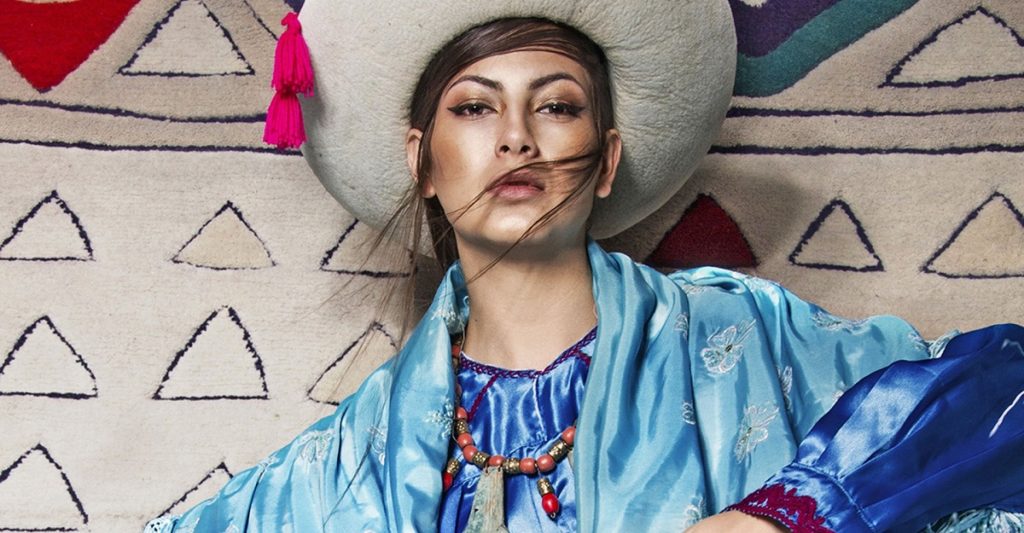 Folklore Style Of Clothing In The Women’s Wardrobe - Think Different