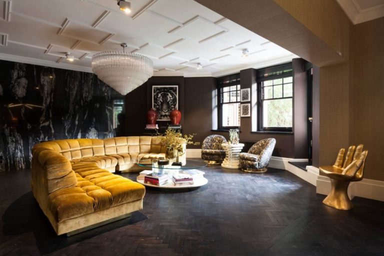 Kitsch Style In The Interior Of The Apartment - Think Different