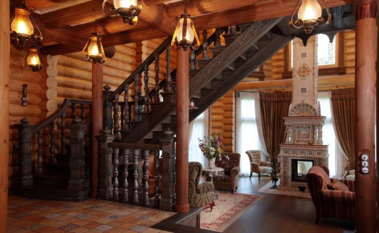 The Interior Of The House In The Russian Style - Think Different