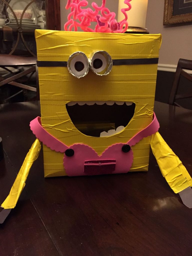 How to Make a Minion Valentine Box? - Think Different